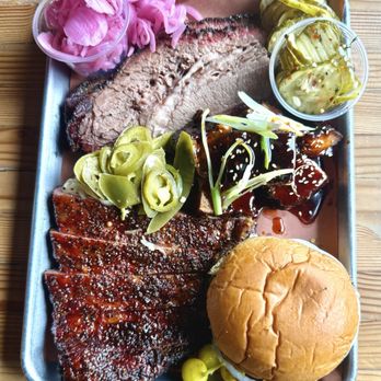 MOO’S CRAFT BARBECUE - Updated June 2025 - 1425 Photos & 819 Reviews ...