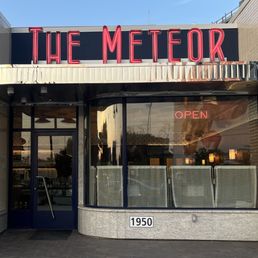 THE METEOR - Updated July 2025 - 93 Photos & 37 Reviews - 1950 Hi Line ...