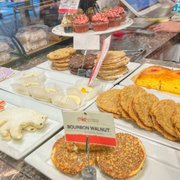 ALASKA CAKE STUDIO - 150 Photos & 123 Reviews - 320 West 5th Ave ...