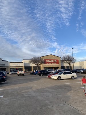 STAPLES - Updated October 2025 - 30 Photos & 37 Reviews - 812 West ...