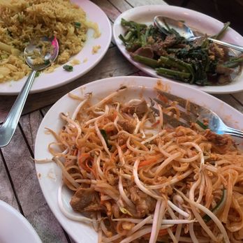 RED ELEPHANT THAI CUISINE - 507 Photos & 214 Reviews - 3196 Waialae Ave ...