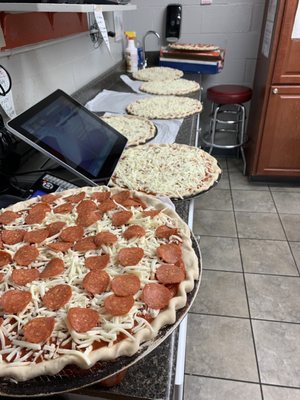 HOOKS PIZZA ON THE HILL - Updated January 2026 - 32 Photos & 26 Reviews ...