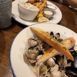 LINE & LURE SEAFOOD KITCHEN & TAP - Updated February 2025 - 464 Photos ...