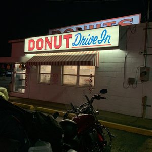 DONUT DRIVE-IN - 185 Photos & 304 Reviews - 6525 Chippewa St, Saint ...
