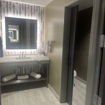 RED HAWK RESORT + CASINO - Updated April 2025 - 932 Photos & 939 ...