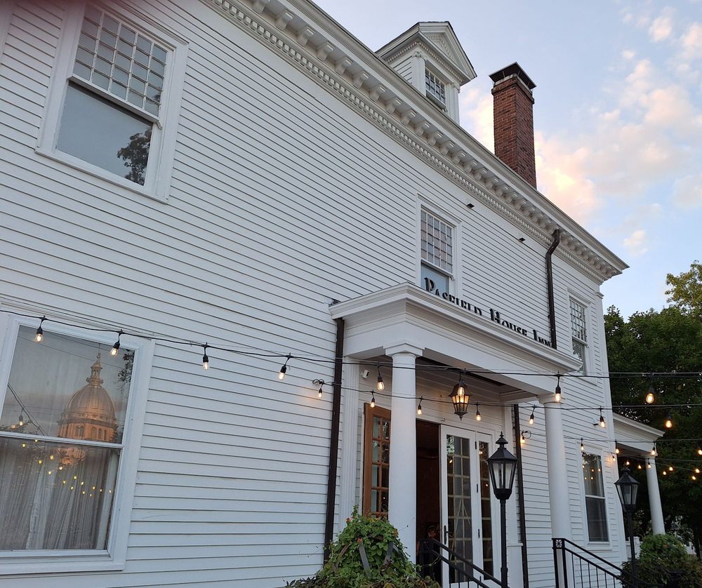 PASFIELD HOUSE - Updated January 2026 - 16 Photos & 14 Reviews - 525 S ...