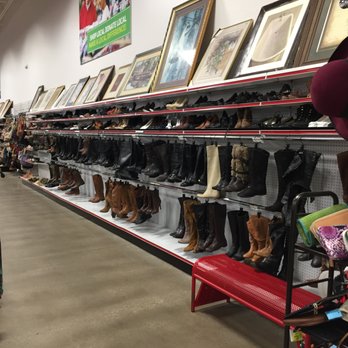 RED RACKS - Updated October 2025 - 24 Photos & 17 Reviews - 1707 W ...