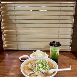 PHOHOLIC - Updated July 2025 - 703 Photos & 456 Reviews - 3333 Bristol ...