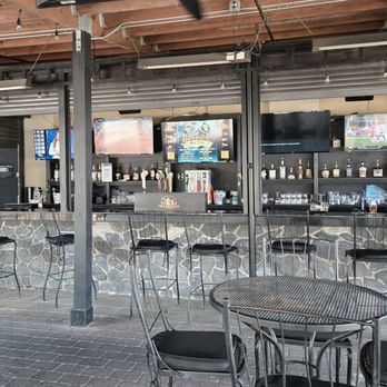 TWO BRIDGES PUB & EATERY - Updated September 2025 - 52 Photos & 31 ...