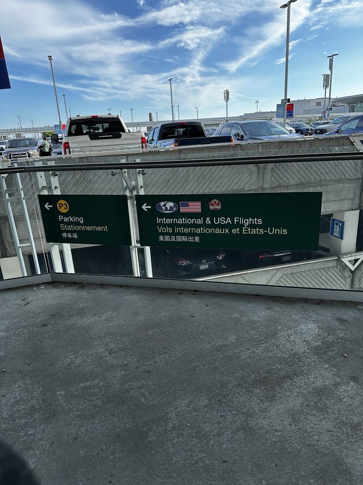 YVR GATE D - INTERNATIONAL DEPARTURES - Updated May 2025 - 21 Photos ...