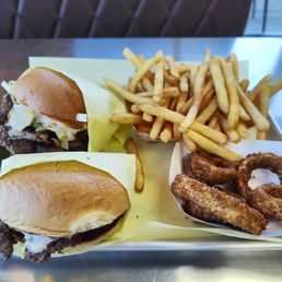 EAT CRISPY BURGER CONVOY - Updated November 2025 - 257 Photos & 141 ...