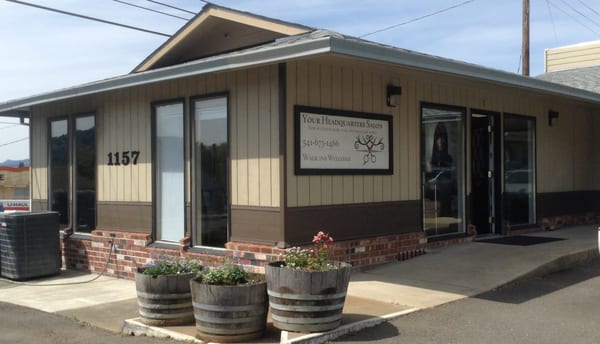 YOUR HEADQUARTERS SALON - Updated September 2025 - 1157 NE Stephens St ...