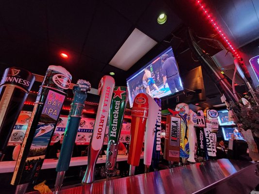 CHEZ SPORTS BAR & GRILL - Updated January 2026 - 343 Photos & 169 ...