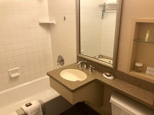 HANDLERY HOTEL - 349 Photos & 493 Reviews - 950 Hotel Cir N, San Diego ...