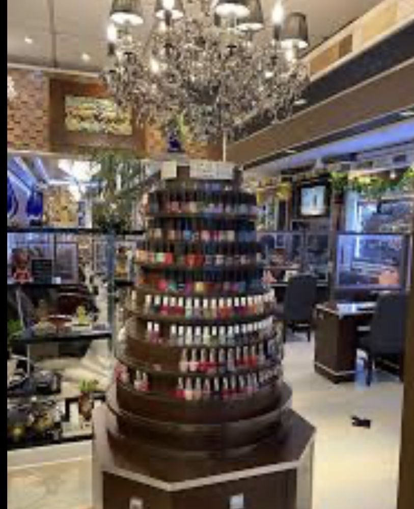 RIVERSIDE NAILS & SPA - Updated January 2026 - 12 Reviews - 591 River ...