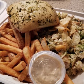 CHOMP KITCHEN AND DRINKS - Updated August 2024 - 293 Photos & 220 ...