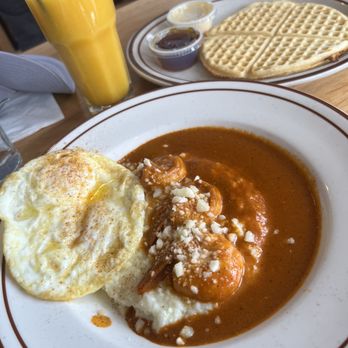 FAT’S FRIED CHICKEN & WAFFLES - Updated June 2024 - 990 Photos & 827 ...