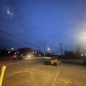 SERENE CUSTARD & MINIATURE GOLF - Updated June 2025 - 32 Photos & 28 ...