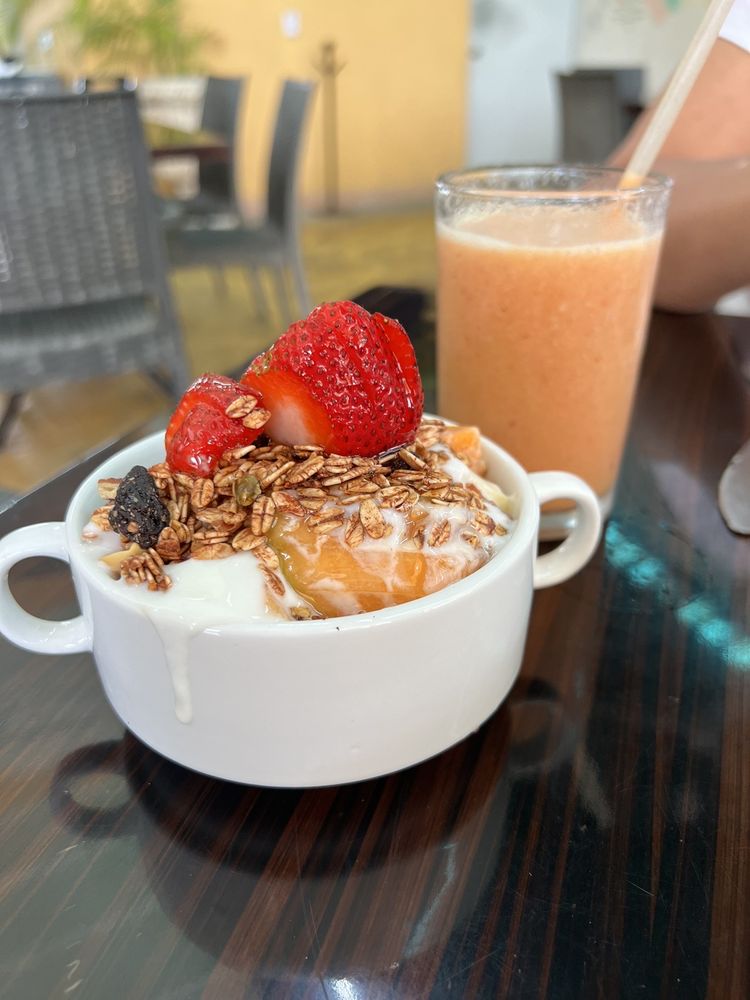 MALIBU JUGOS Y CAFE - Updated April 2024 - 33 Photos - Blvd. Nuevo ...