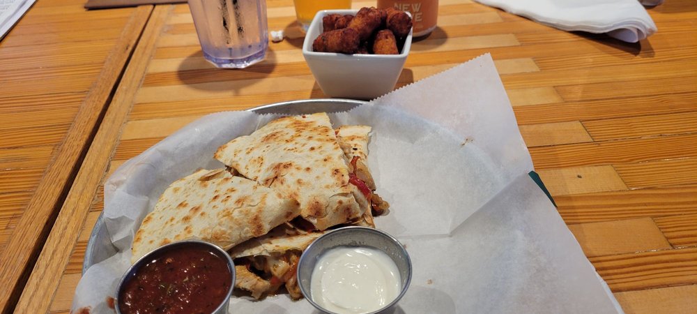 CREATWOOD TAVERN - Updated December 2025 - 233 Photos & 296 Reviews ...