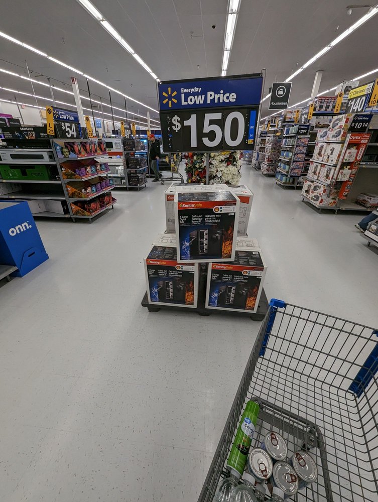 WALMART - Updated September 2024 - 20 Photos & 64 Reviews - 254 Lowell ...