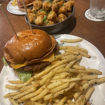 BAR LUCA - Updated December 2025 - 178 Photos & 77 Reviews - 52 Phillip ...