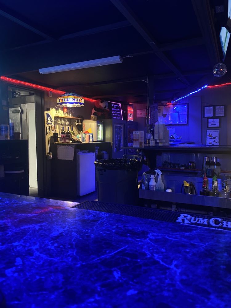 JERRY’S LOUNGE - Updated January 2026 - 1209 E Montgomery Xrd, Savannah ...