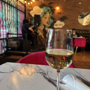 LADY R BISTRO - Updated July 2025 - 239 Photos & 142 Reviews - 27192 ...