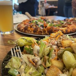 ROUND TABLE PIZZA - Updated July 2025 - 33 Photos & 37 Reviews - 4011 ...