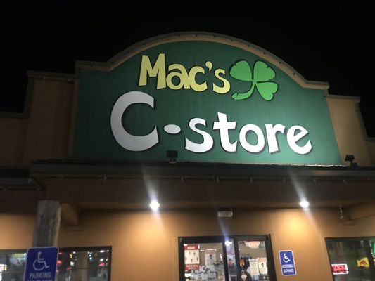 MACADOODLES - Updated October 2025 - 11 Reviews - 3080 N Kentwood Ave ...