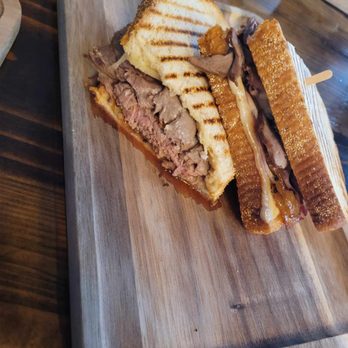 CROOKED CATTLE - Updated September 2025 - 60 Photos & 24 Reviews - 290 ...