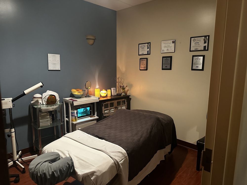 HAND & STONE MASSAGE AND FACIAL SPA - Updated October 2025 - 31 Photos ...