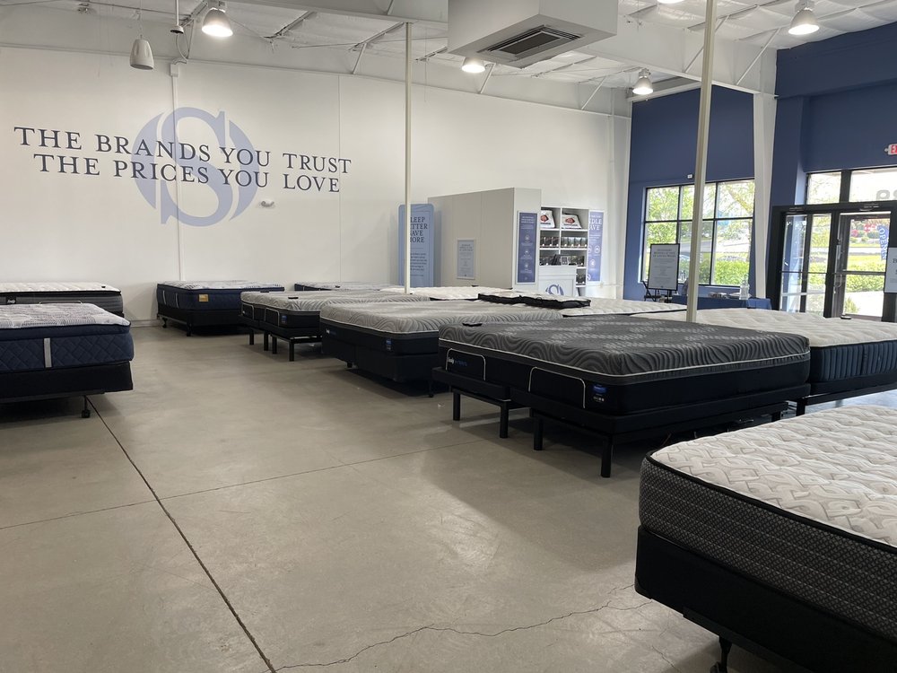 SLEEP OUTFITTERS CLEARANCE CENTER - 13 Photos - 539 W New Circle Rd ...