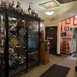 POMPILIOS - Updated December 2025 - 280 Photos & 522 Reviews - 600 ...