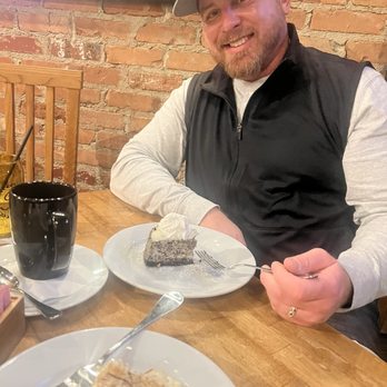 BUCKET & ROPE - Updated April 2025 - 72 Photos & 35 Reviews - 600 S ...