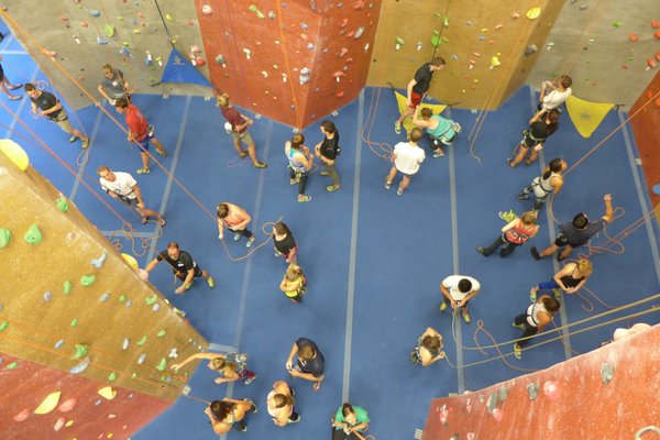 TRIANGLE ROCK CLUB - RALEIGH - 36 Photos & 22 Reviews - 6022 Duraleigh ...