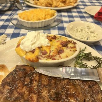 THE ANGUS BARN - Updated May 2024 - 2604 Photos & 1782 Reviews - 9401 ...