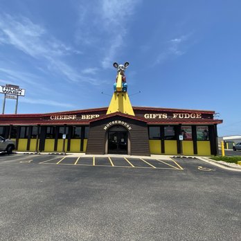 MOUSEHOUSE CHEESEHAUS - Updated December 2025 - 138 Photos & 114 ...