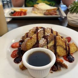 LILY AND LIAM BISTRO - Updated July 2025 - 386 Photos & 320 Reviews ...