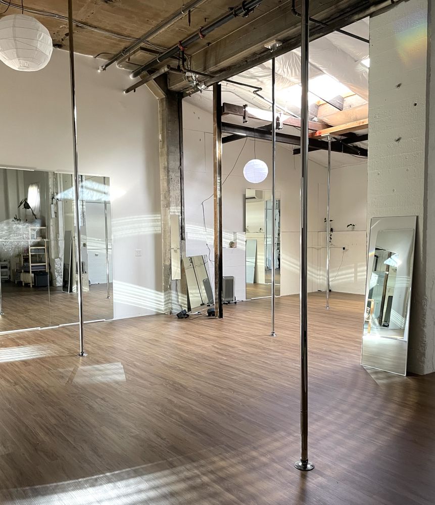 FIG TREE STUDIO - Updated August 2025 - 10 Photos - 866 N Columbia Blvd, Portland, Oregon - Pole ...