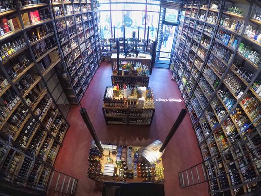 LIBRARY OF SPIRITS - Updated May 2025 - Oude Binnenweg 111b, Rotterdam ...