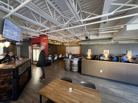 EAST END BREWING TAPROOM - MT LEBANON - Updated October 2025 - 28 Photos & 21 Reviews - 651 ...