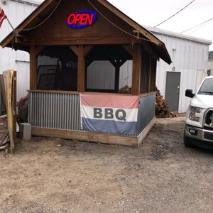 RUSTY PIG BBQ - Updated December 2025 - 38 Photos & 94 Reviews - 360 S ...
