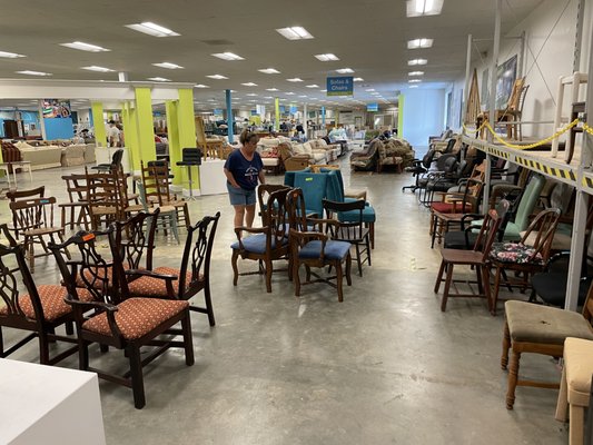HABITAT FOR HUMANITY RESTORE - Updated July 2025 - 35 Photos & 40 ...