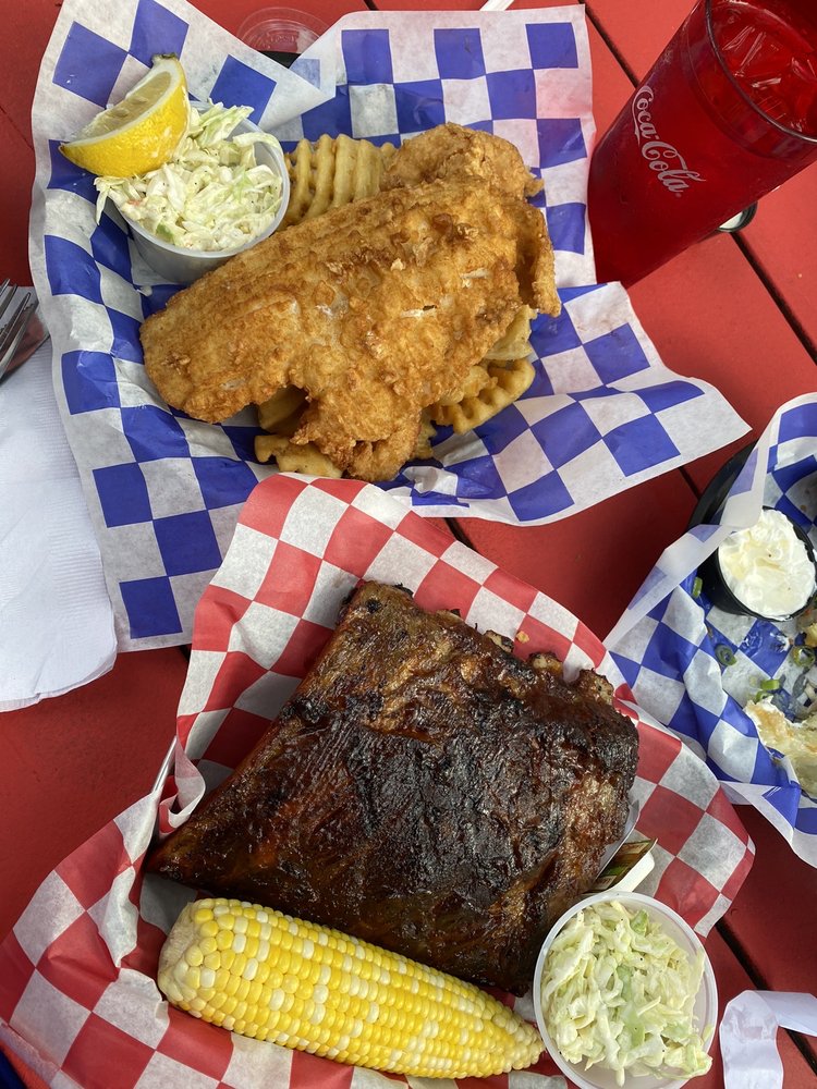 TAIL O’THE PUP - 136 Photos & 238 Reviews - 1152 Nys Rt 86, Ray Brook ...