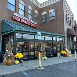 ONE WORLD MARKET - Updated July 2025 - 815 Photos & 475 Reviews - 42705 ...