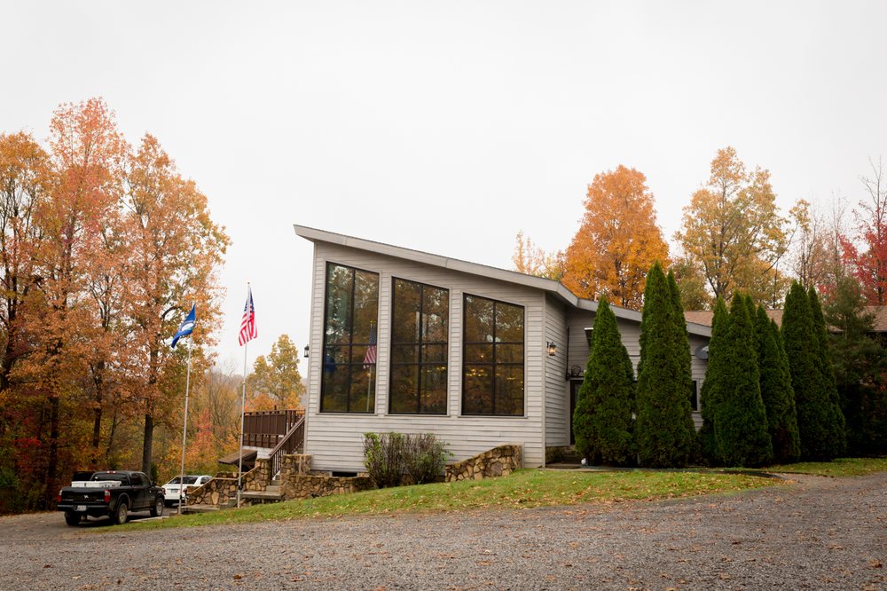 DEER CREEK LODGE - Updated May 2026 - 15 Photos - 8999 State Rt 132 E ...