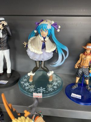 BOOKOFF - RIVERSIDE - Updated August 2024 - 75 Photos & 28 Reviews ...