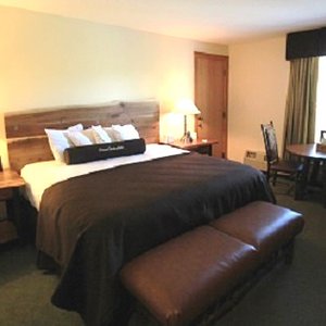 DENALI LAKEVIEW INN - Updated May 2024 - 31 Photos & 21 Reviews - Otto ...
