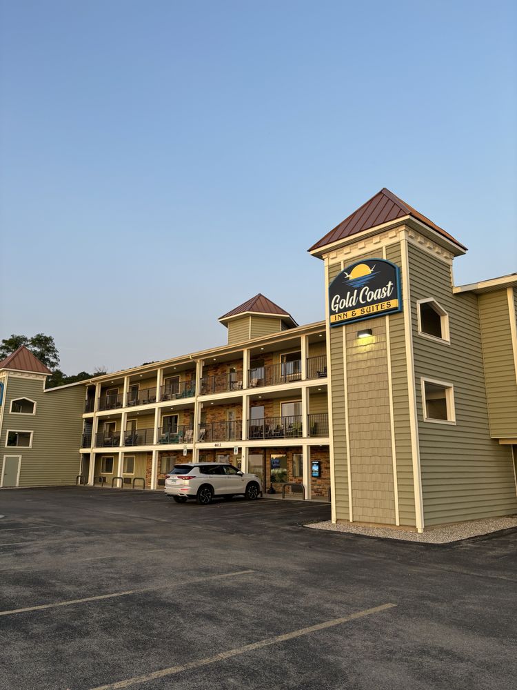 KASA GOLD COAST INN - Updated April 2025 - 4612 US-31, Traverse City ...